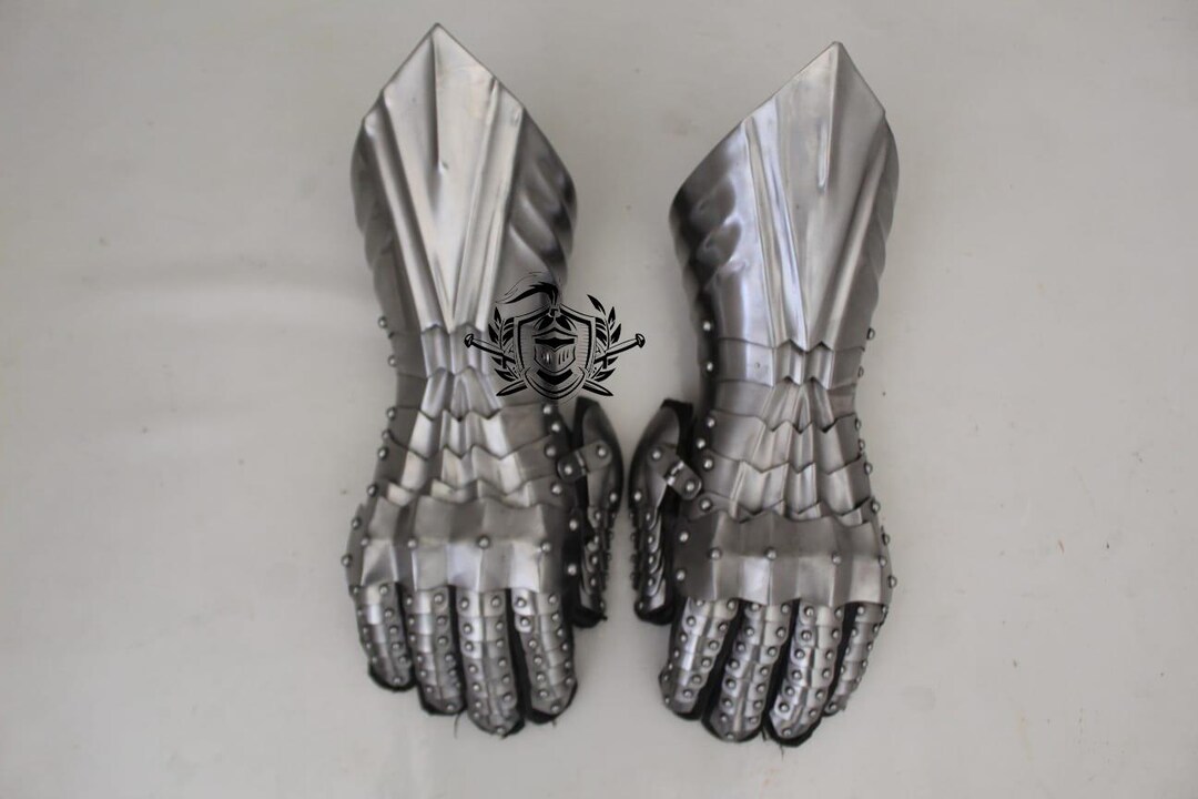 Medieval Knight Gauntlet Armor 18 Gauge Steel Fantasy Gloves Armor ...