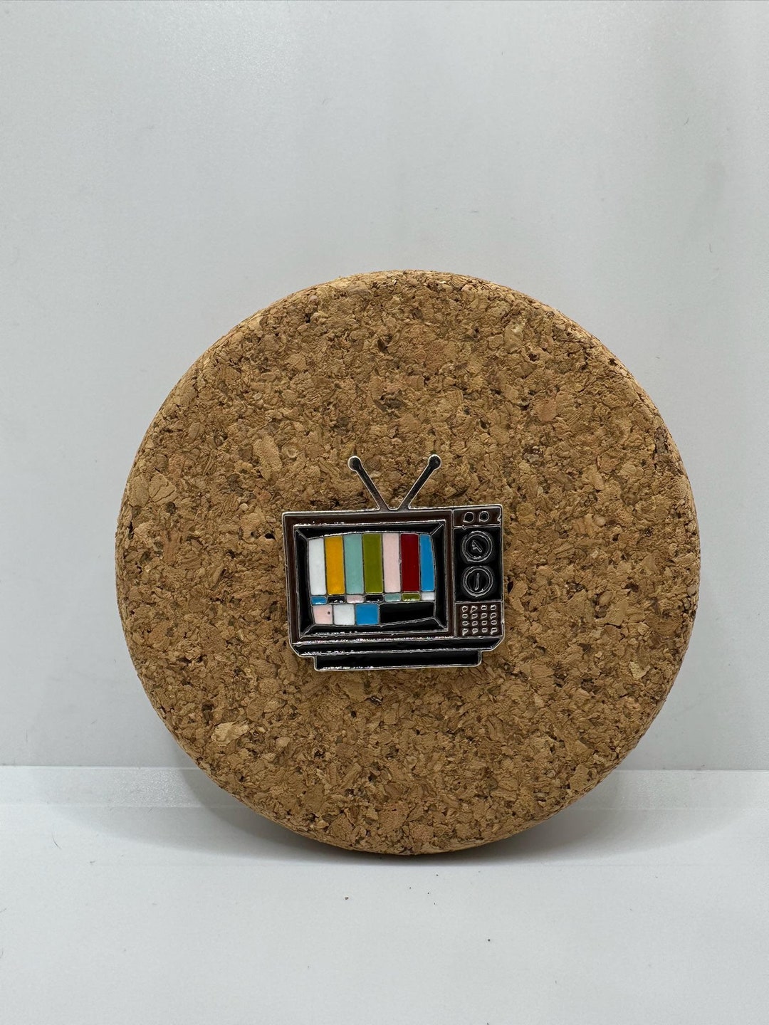 Retro TV Enamel Pin – Vintage Television Pinback – 80s Nostalgia Gift ...
