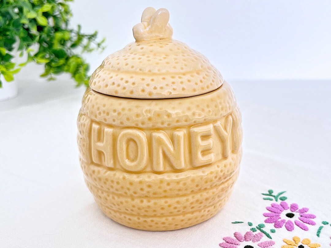 Vintage Lidded Bee Hive Ceramic Honey Pot by Tender Heart Treasure From ...