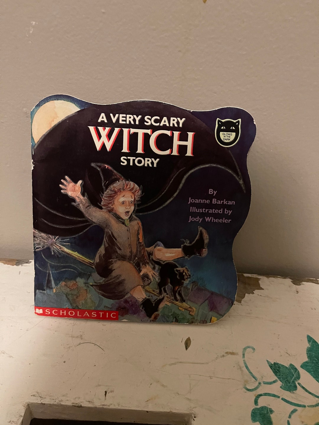 CUTE Vintage KIDS Glow in the Dark Witch Storybook Book - Etsy