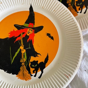 Vintage HALLOWEEN Witch Paper Plates and Napkins - Etsy
