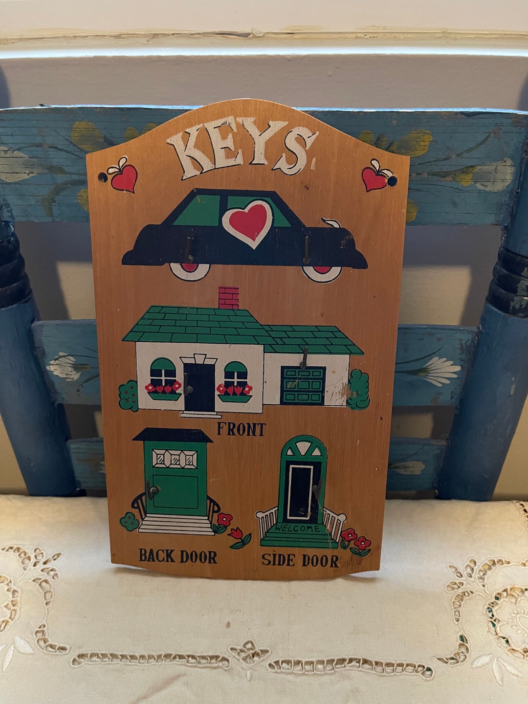 CUTE Vintage Wood KEY HOLDER Wall Hanging - Etsy