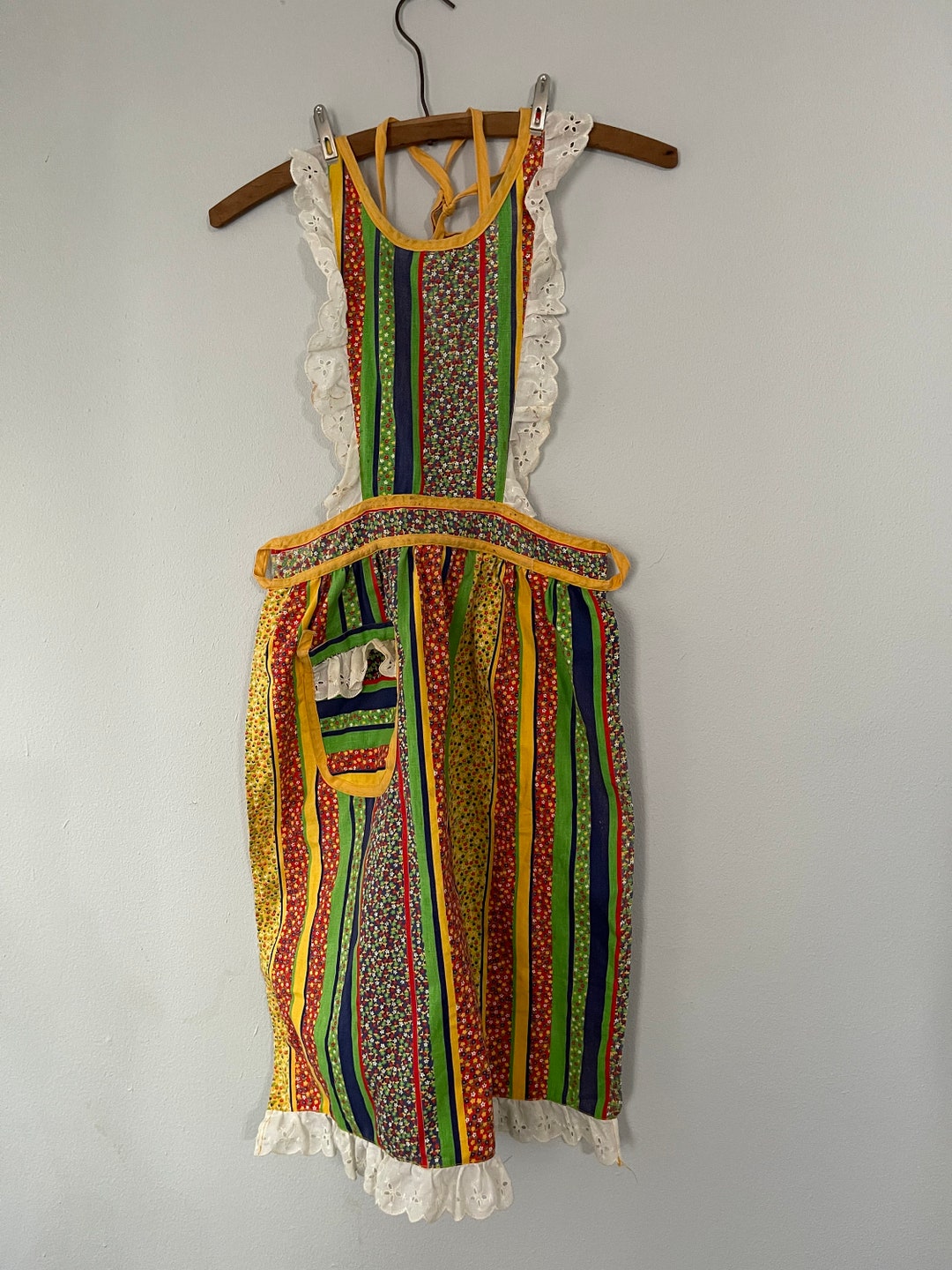 CUTE Vintage 70s APRONS of California Different Patterns FULL - Etsy