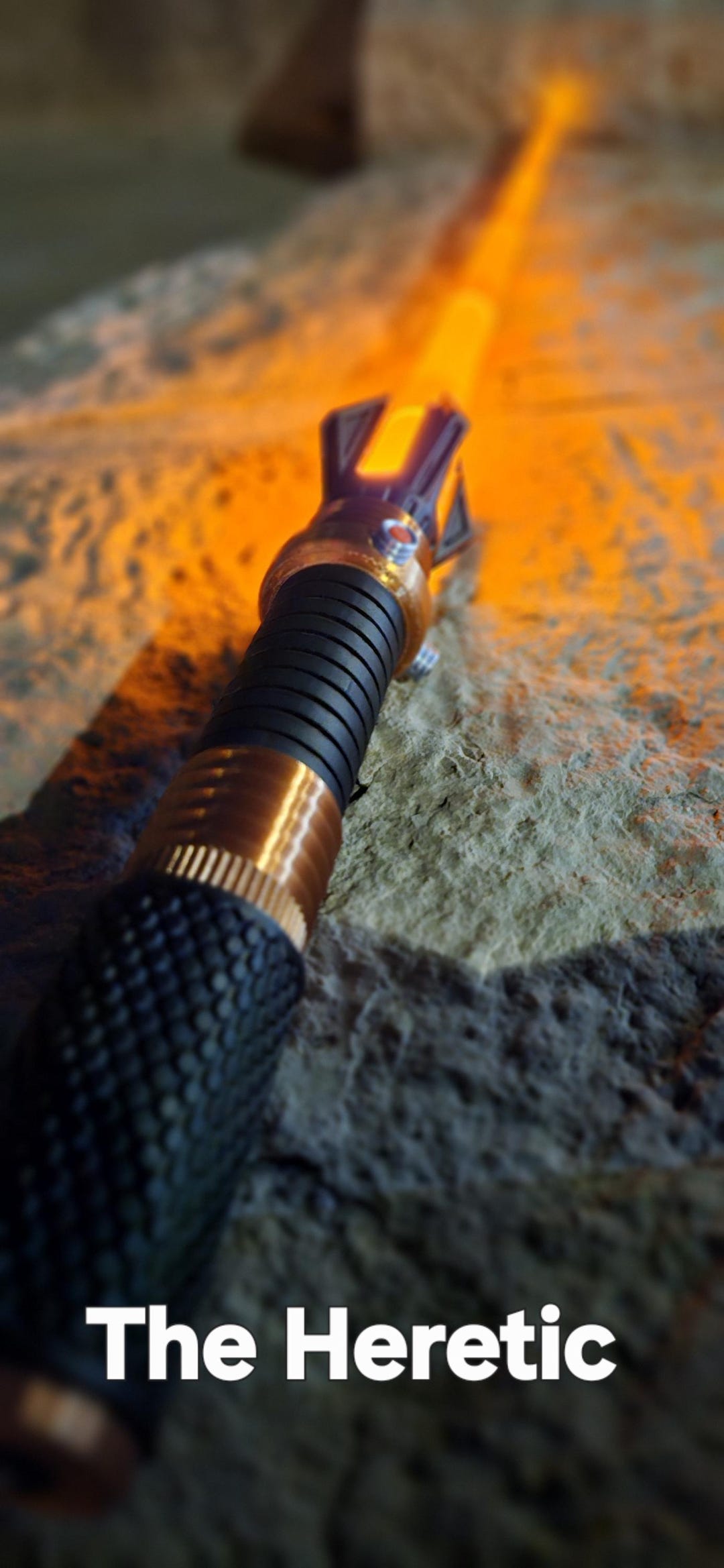 The Heretic Light up Collapsible Lightsaber! - Etsy