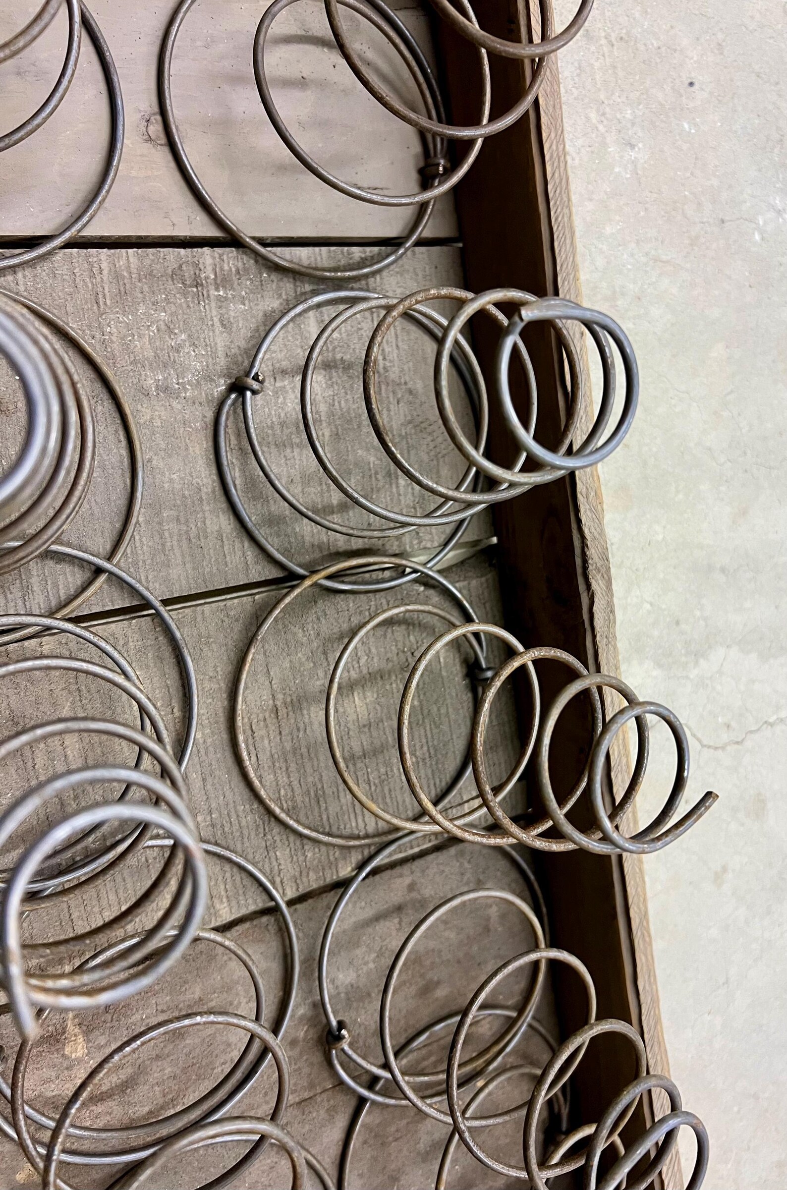 VINTAGE Rusty Bed Springs Rusty Craft Supplies - Etsy