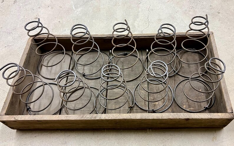 VINTAGE Rusty Bed Springs Rusty Craft Supplies - Etsy