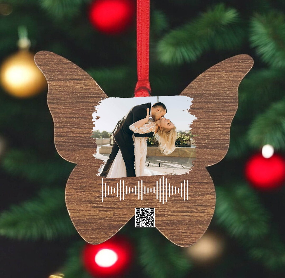 Custom QR Code Ornament for Socials, Engraved Qr Code Wood Slice ...