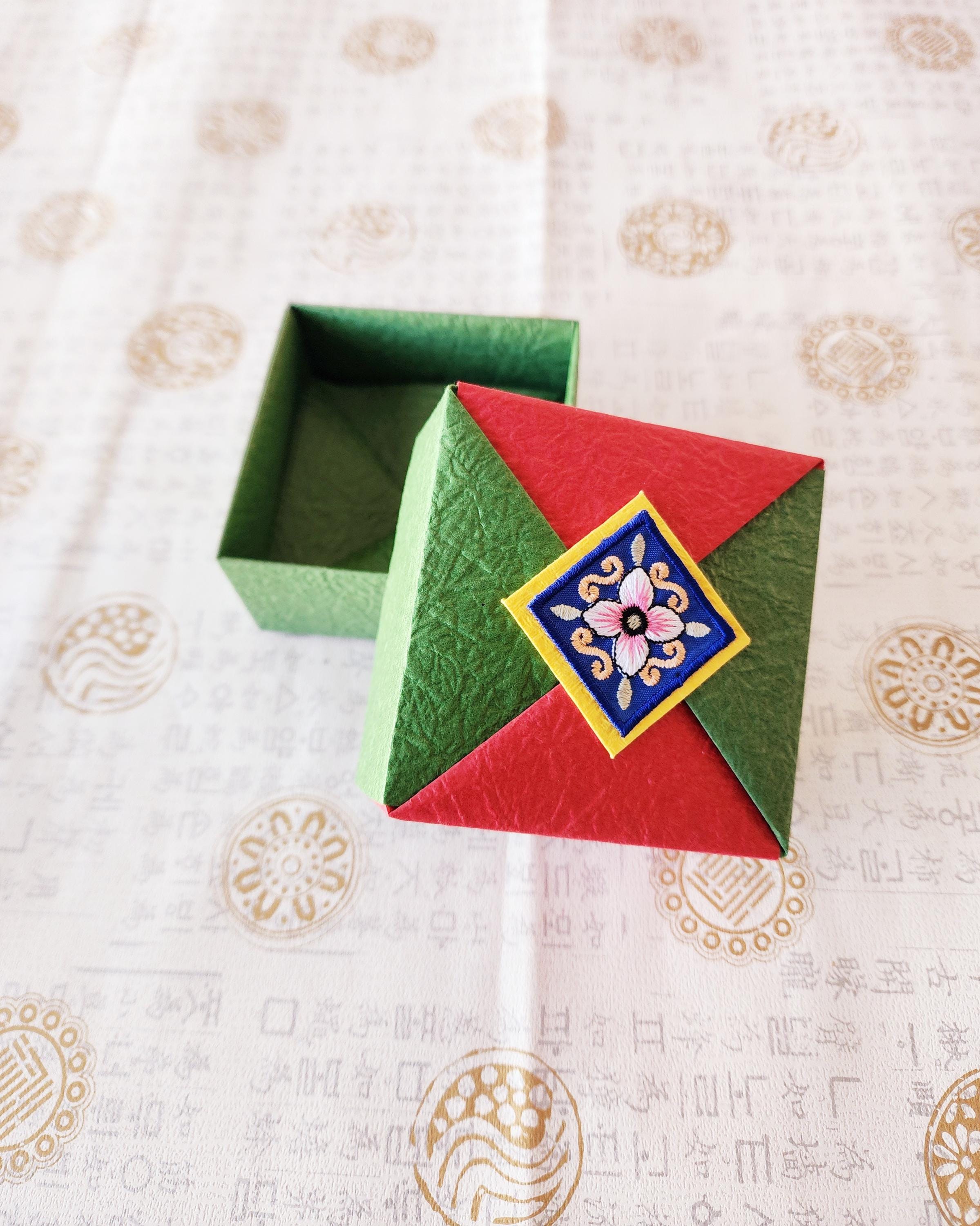 Korean Paper Origami Handmade Box Green/red - Etsy