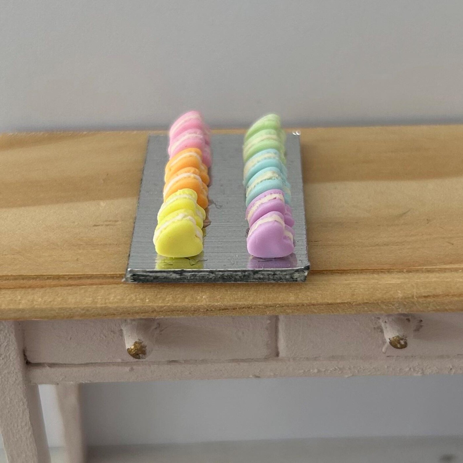 1:12th Scale Dollhouse Miniature Heart Shaped French Macaron Dolls ...
