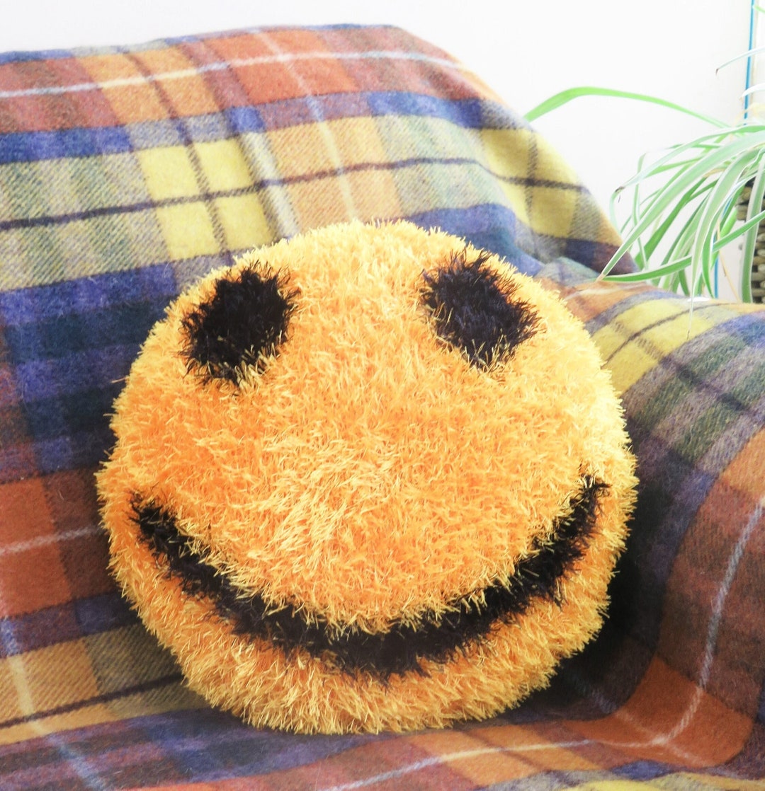 Smiley Face Emoji Cushion / Pillow Cover Knitting Pattern PDF Instant ...