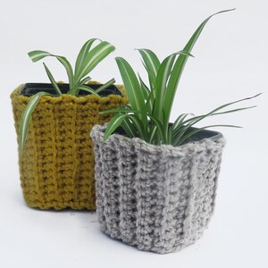 Plant Pot Cover Knitting & Crochet Pattern, Flower Pot Cover, Easy ...