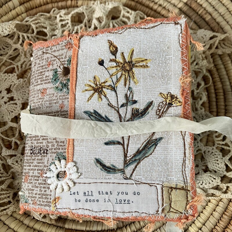 StitchesbyJulia - Etsy