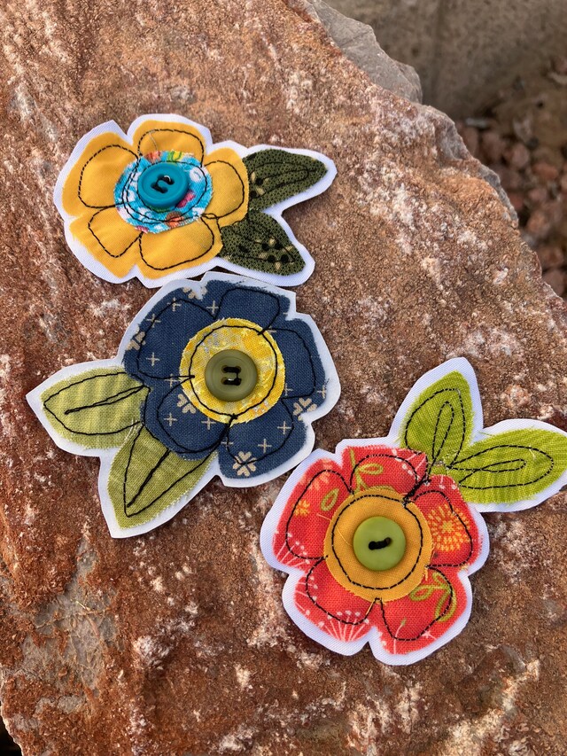 StitchesbyJulia - Etsy