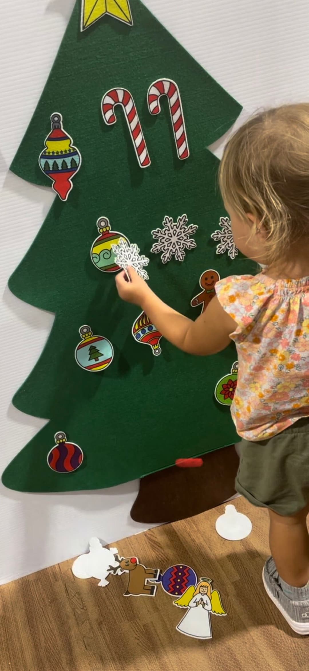 Felt Christmas Tree With Ornaments. Toddlers, Preschool, Children’s ...
