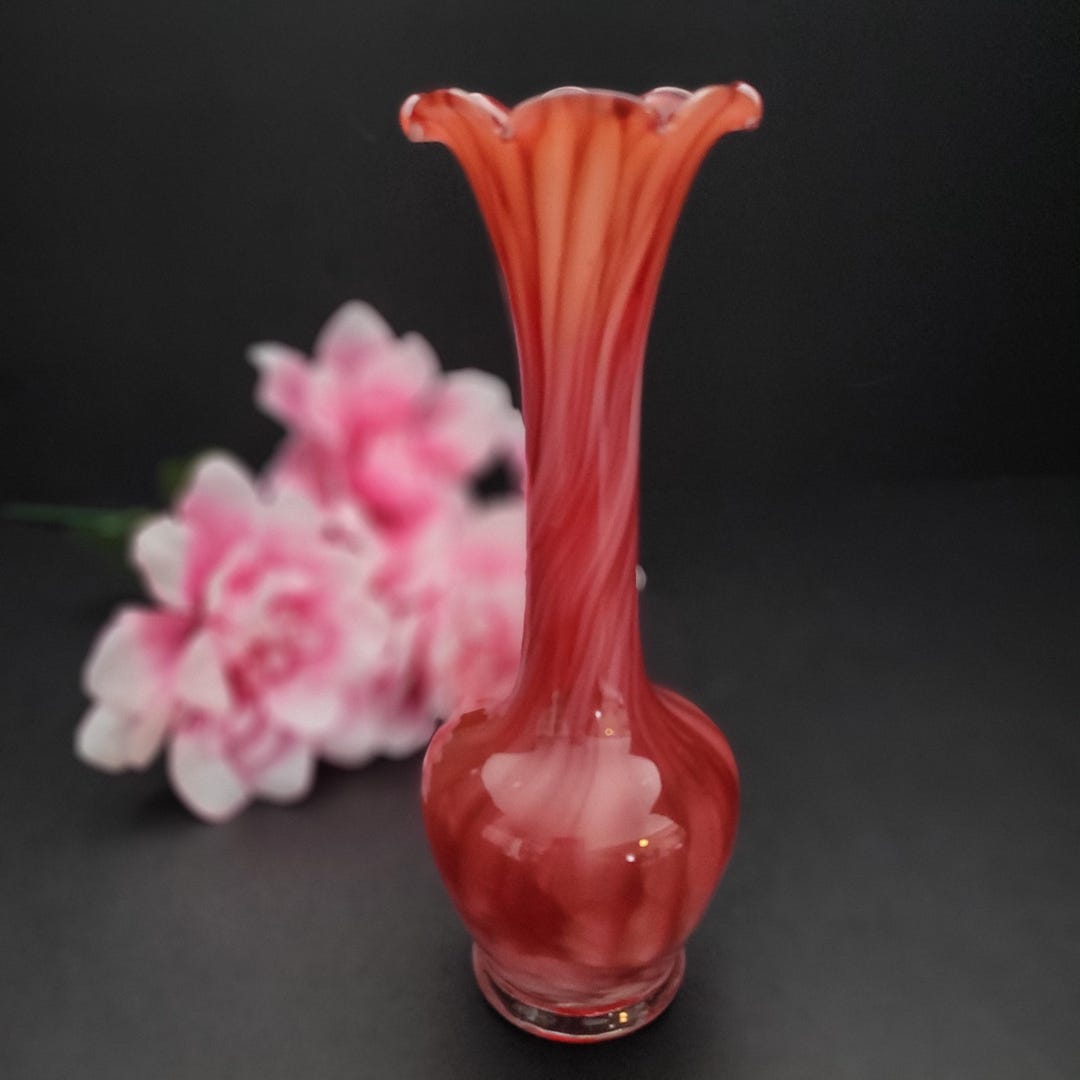 Pretty Cranberry Red Ruffle-edged Vase With White Swirls/hand Blown Bud ...