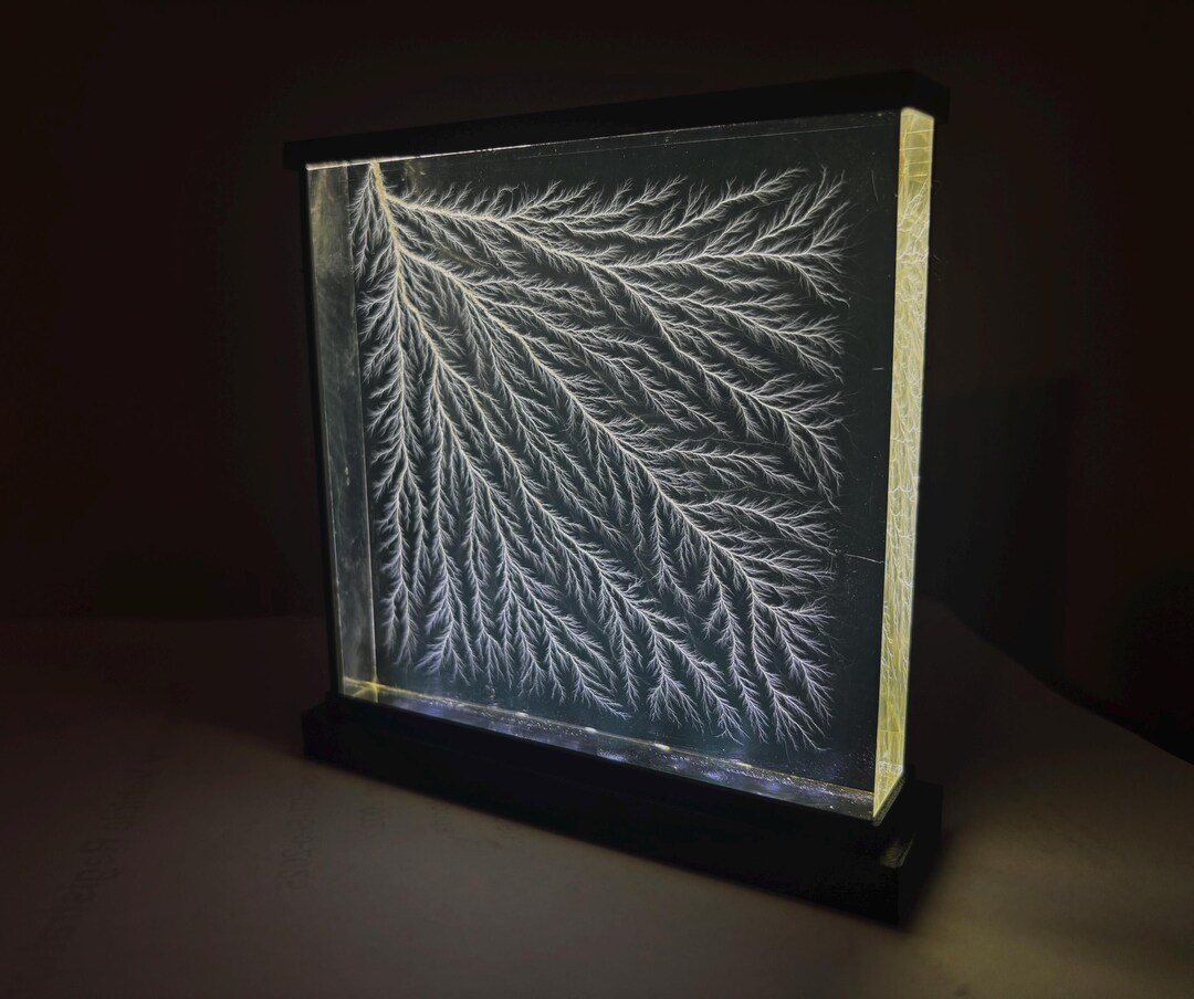 4"x4" X 0.75" BACKLIT Lichtenberg Figure/lightning in Acrylic Physics ...