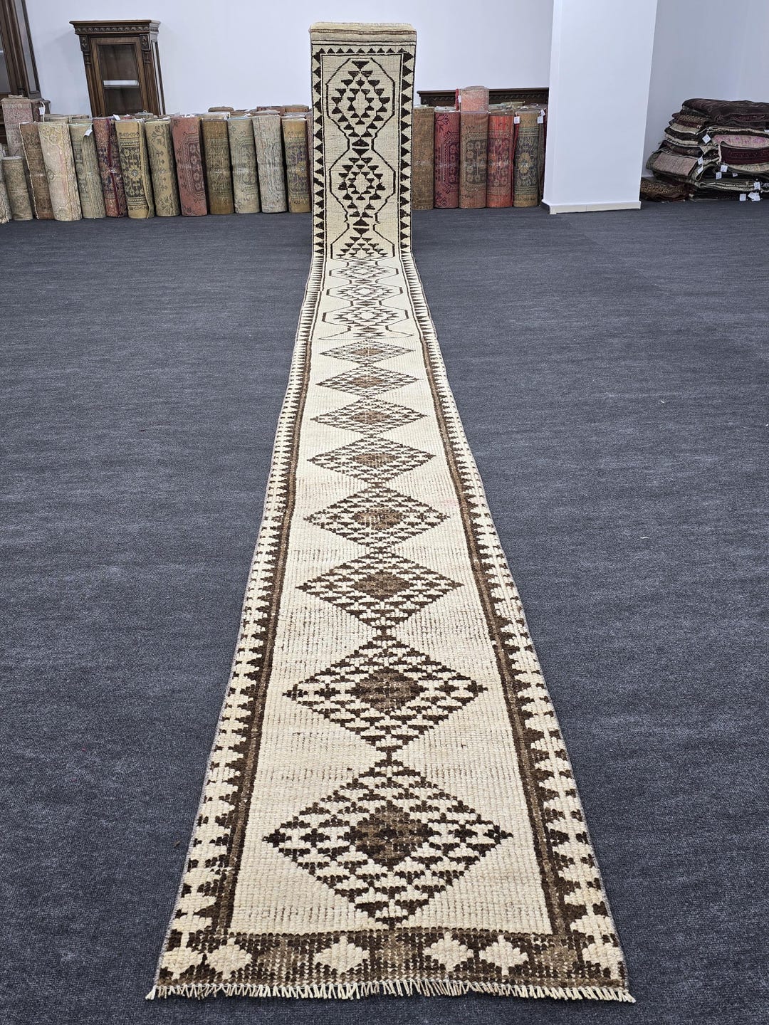 2'3" X 23'5" Extra Long Stair Runner Rug 2x23 Foot Neutral Vintage ...