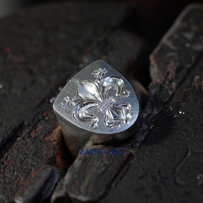 Gold Engraved Signet Ring, Handmade Signet Ring. Hand Engraved ...