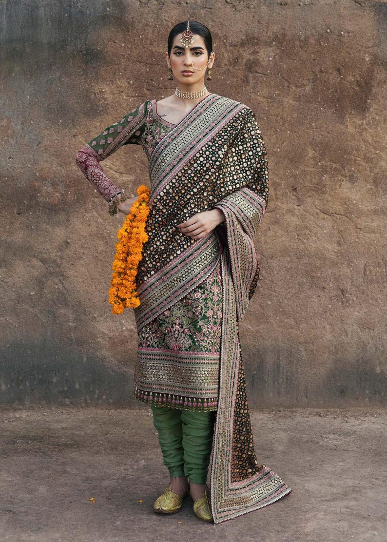 Handmade Embroidered Pakistani Wedding Dress: Organza Shalwar Kameez ...
