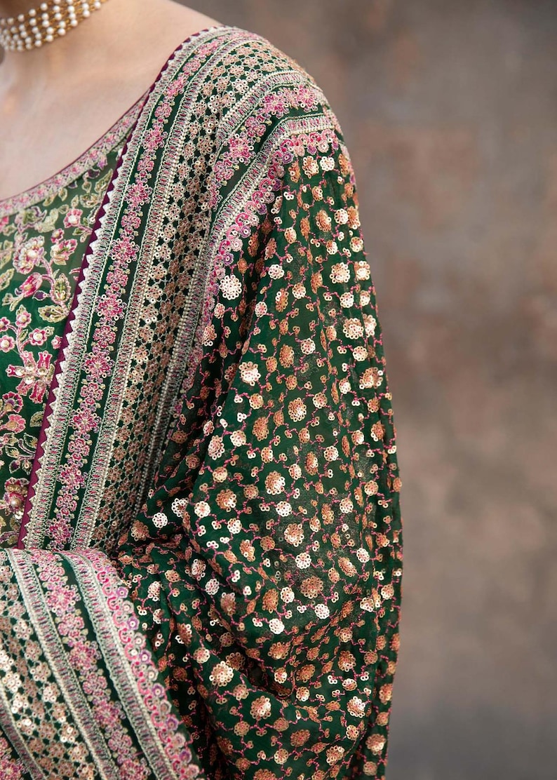 Handmade Embroidered Pakistani Wedding Dress: Organza Shalwar Kameez ...