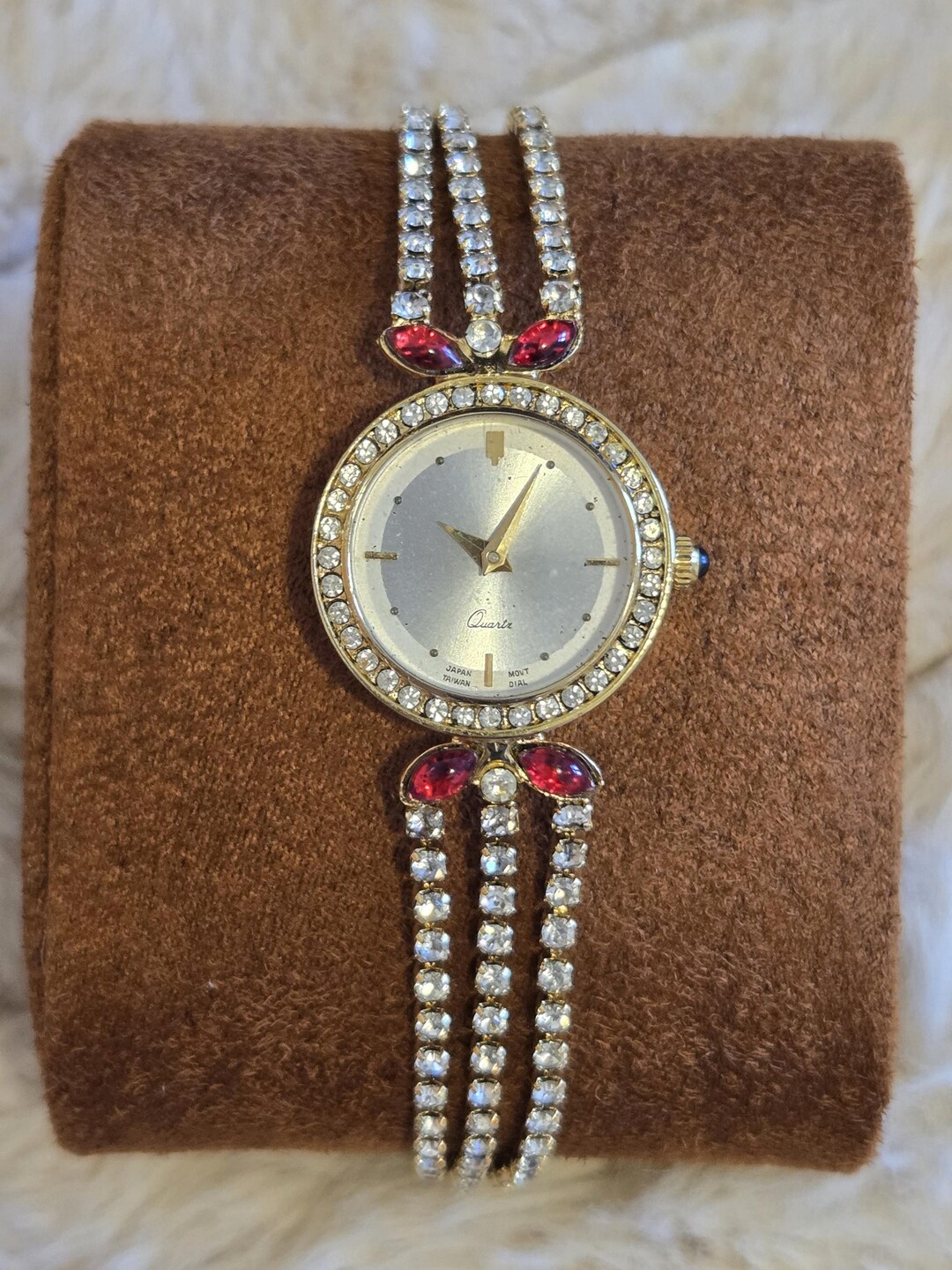Quarte Vintage Watch - Etsy
