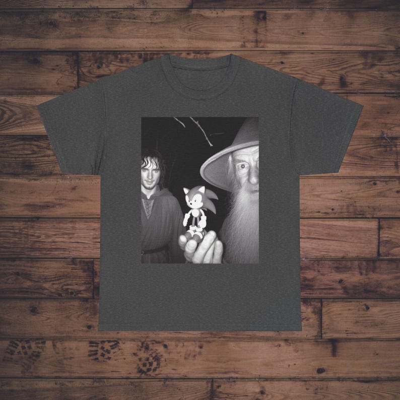 Lord of the Rings Gandalf and Frodo Trail Cam Tee, LOTR Shirt, Middle ...