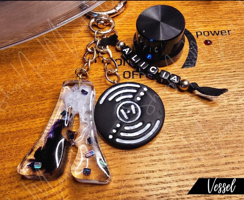Twenty One Pilots Name Keychain or Bag Charms - Etsy