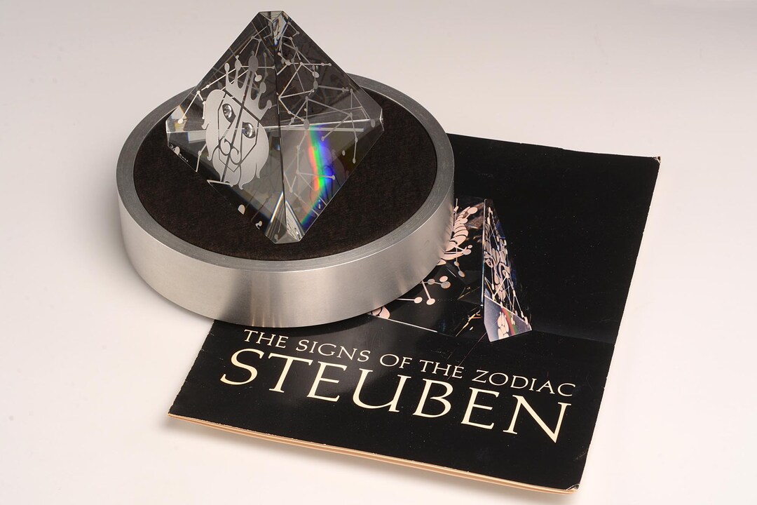 STEUBEN GLASS Co. '12 Signs of the Zodiac' (discontinued) - Single ...
