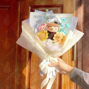 Personalized Crochet Graduation Flowers and Bouquets, Handcrafted Gifts ...