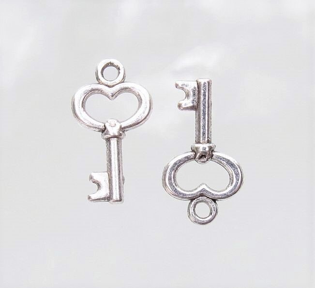 Tiny Skeleton Key 15x9x2mm Antique Silver Alloy Metal Charm/small ...