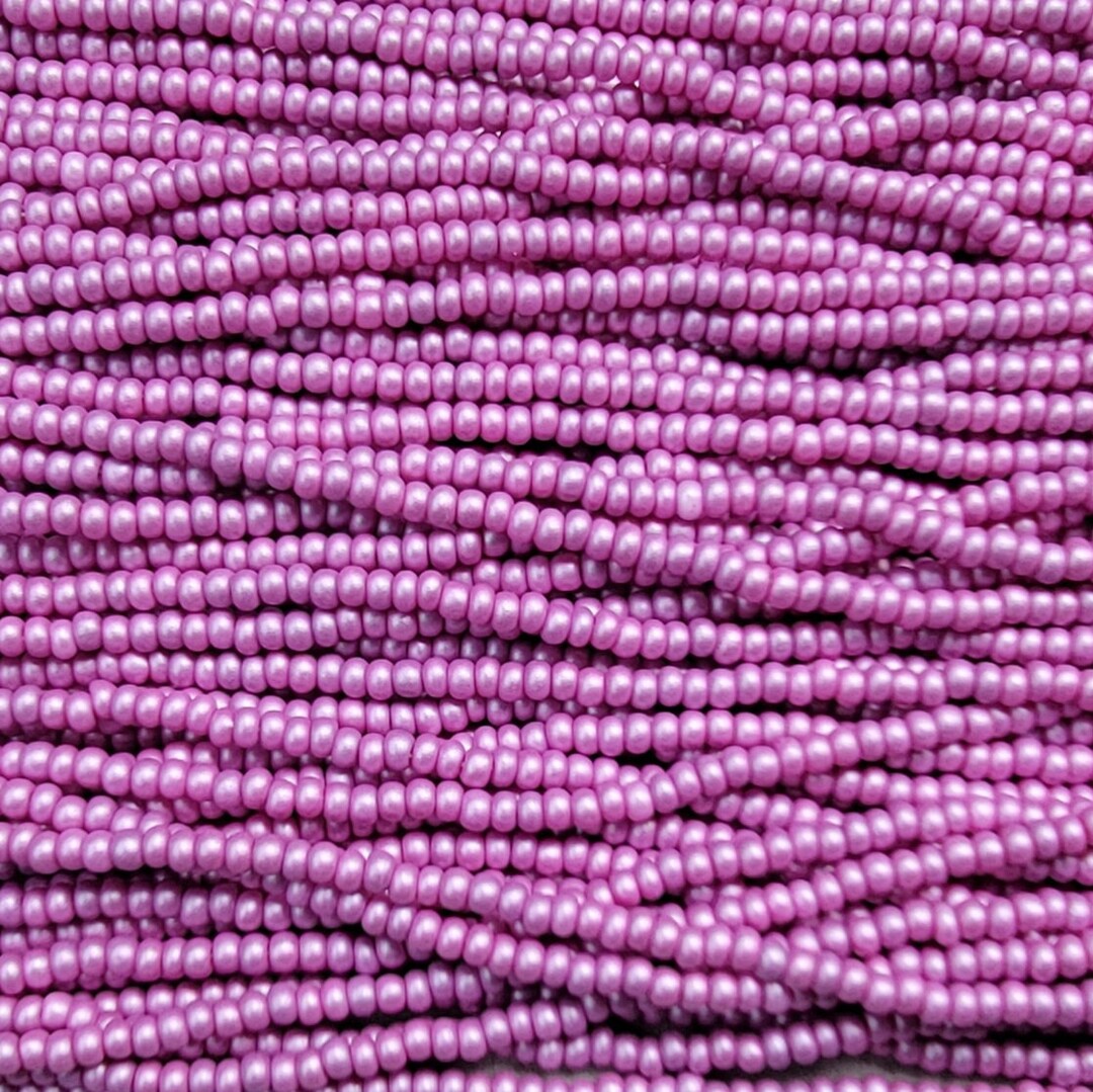 8/0 Opaque Permalux Dyed Chalk Orchid Czech Glass Seed Bead Strand ...