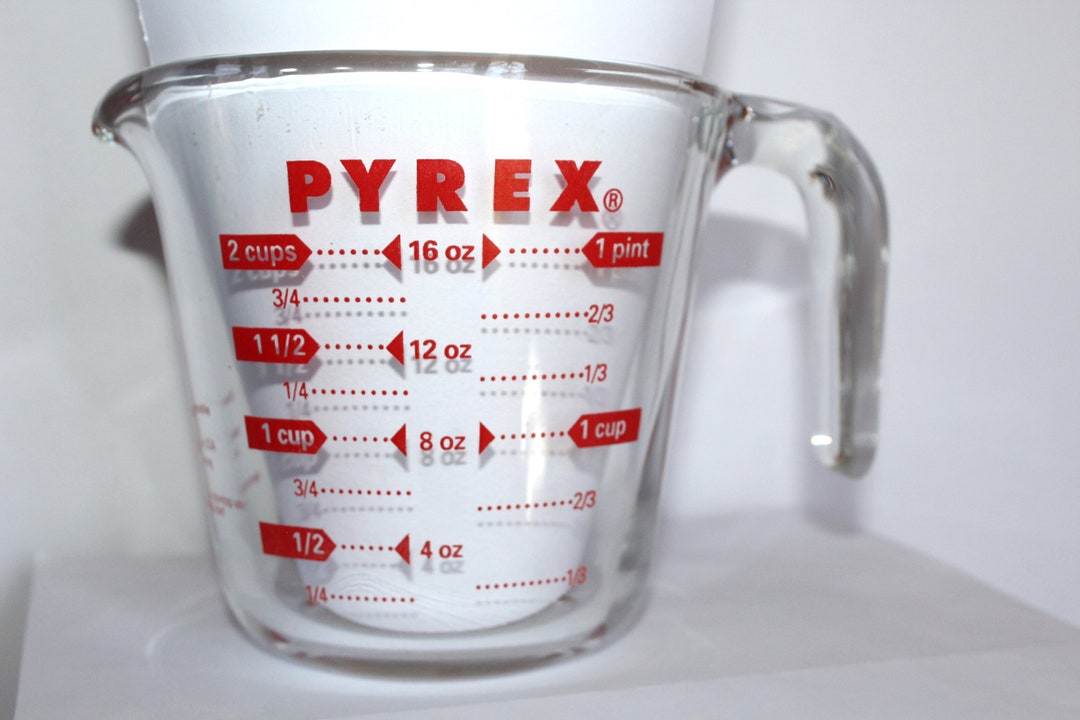 Vintage Pyrex Measuring Cup Medium Two Cup Clear Glass Liquid Measuring ...