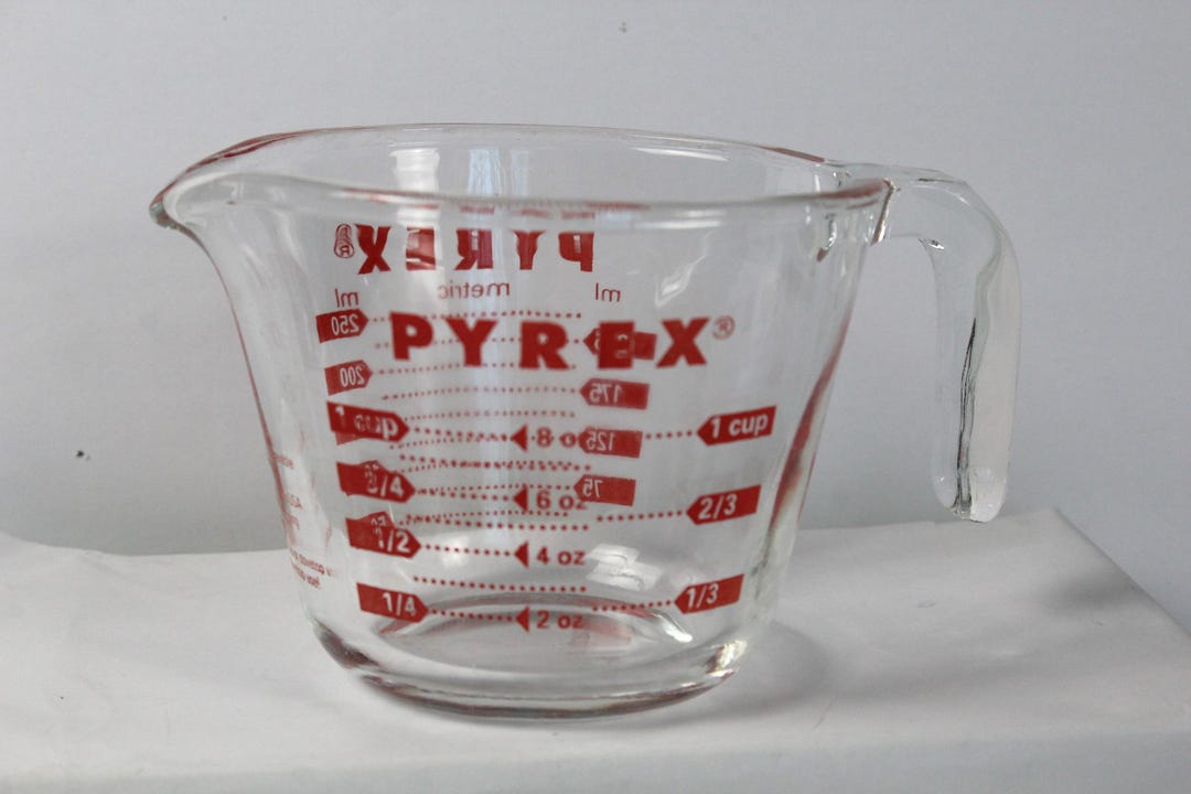 Vintage 1 Cup Glass Pyrex Measuring Cup With L Shaped Handle Metric ...