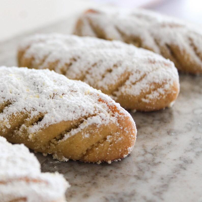 Pistachio Maamoul Cookies, Maamoul Cookies, Pistachio Filled Cookies ...