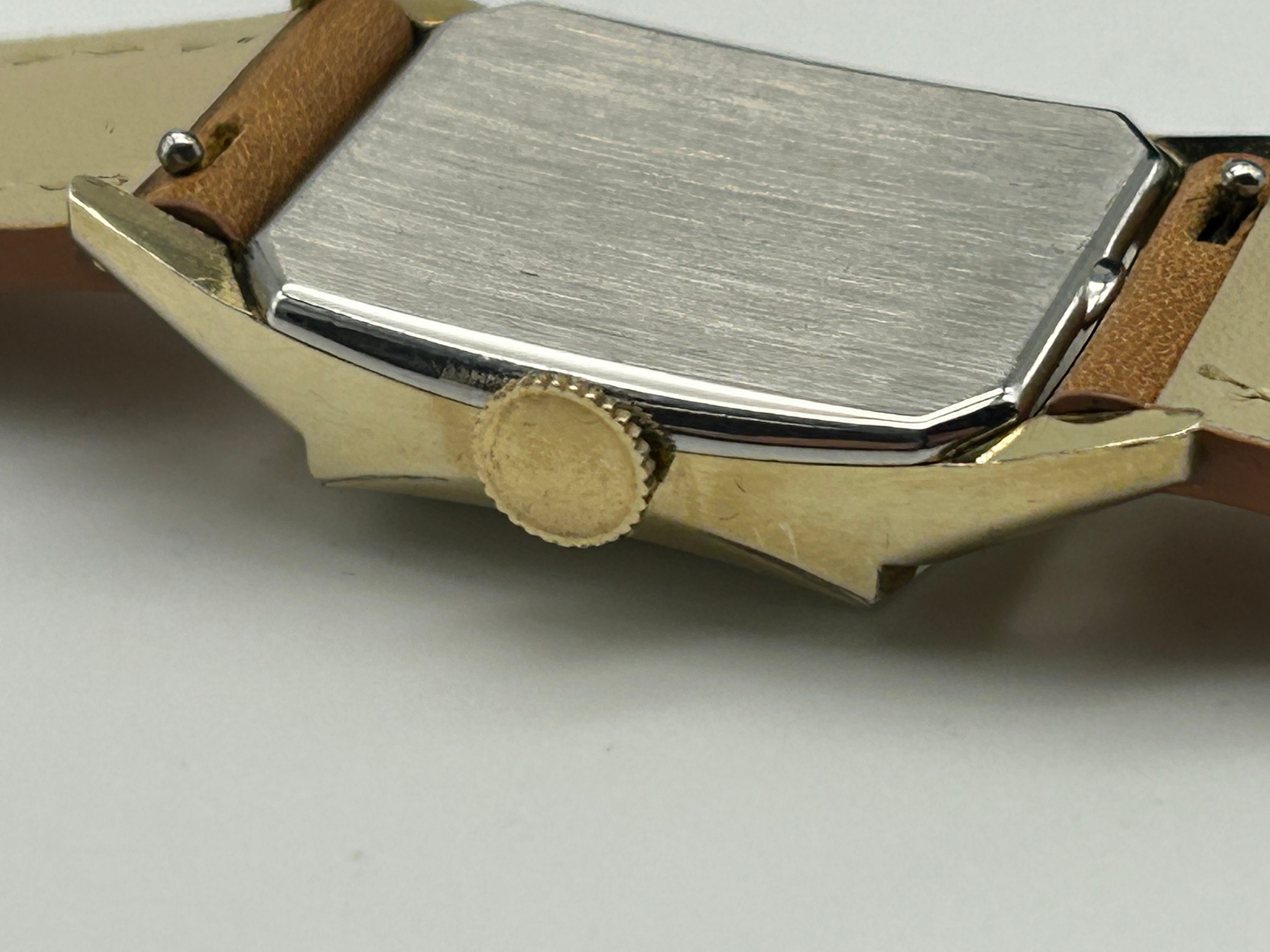 Vintage HARMAN MEN'S 14K Yellow Gold Wristwatch - Etsy