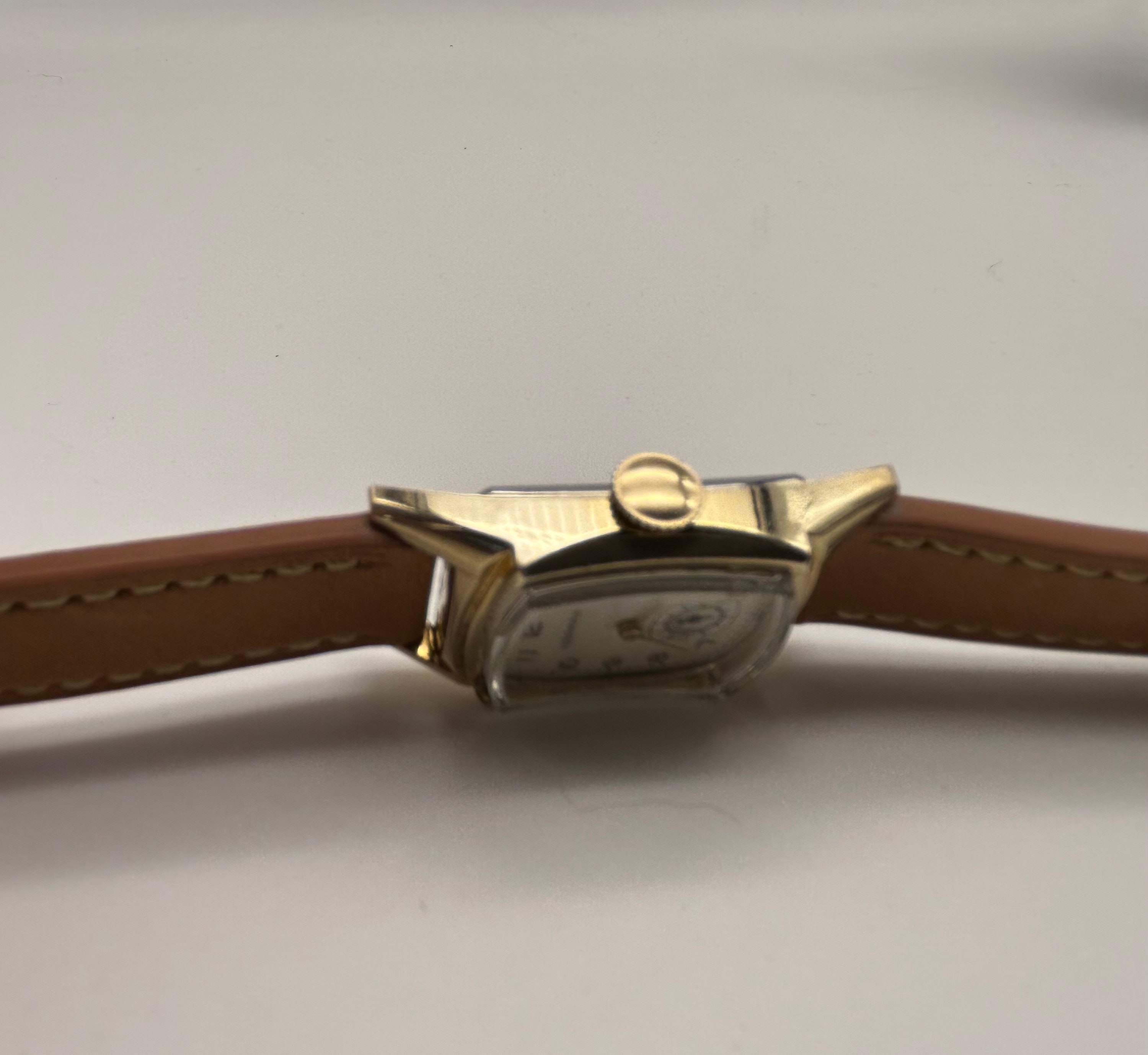 Vintage HARMAN MEN'S 14K Yellow Gold Wristwatch - Etsy