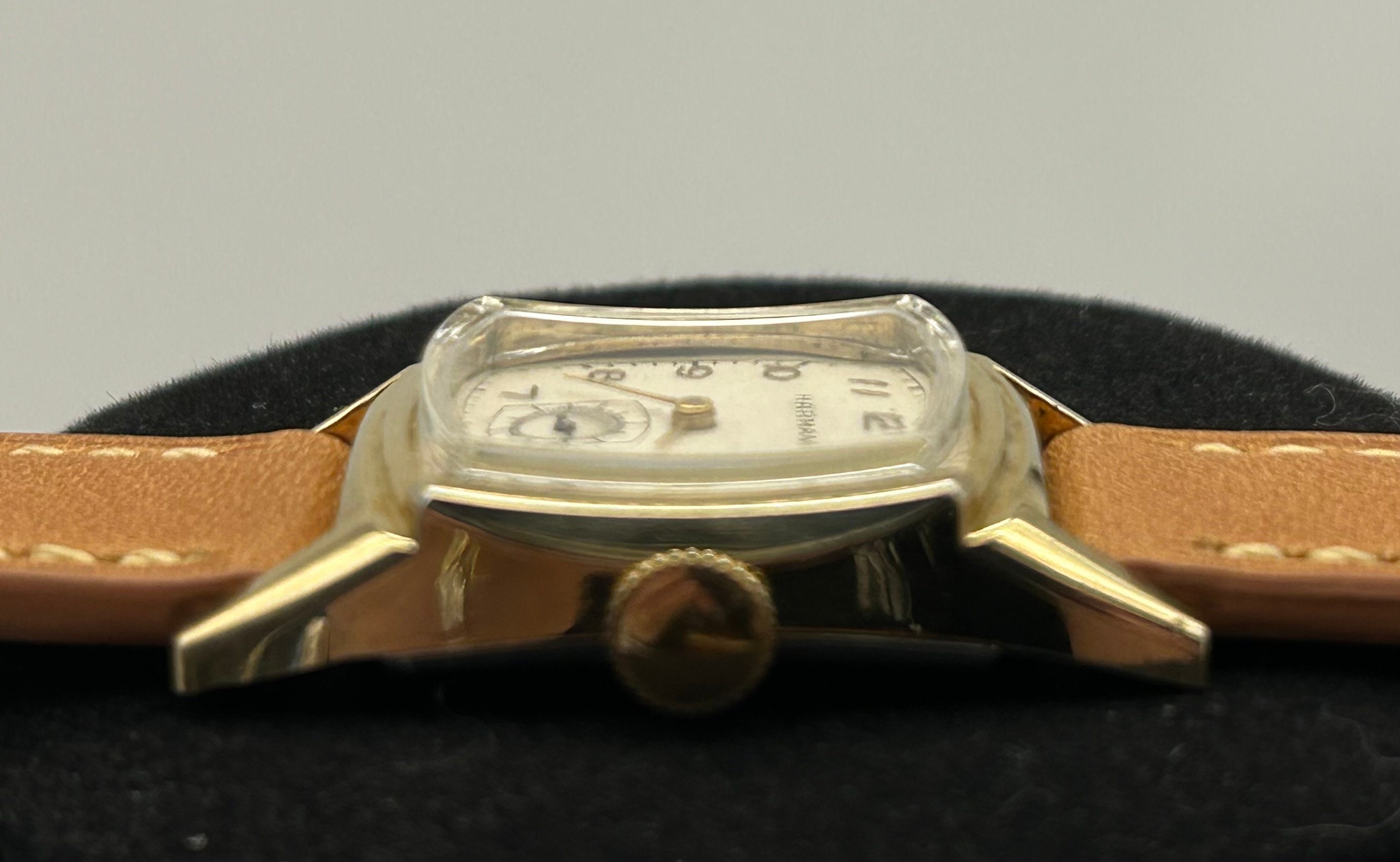 Vintage HARMAN MEN'S 14K Yellow Gold Wristwatch - Etsy
