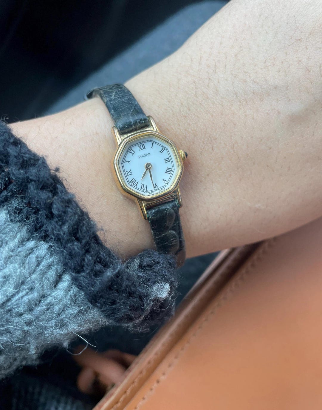 Vintage Quartz Japan Movement Yellow Gold Plated Case Black Leather ...