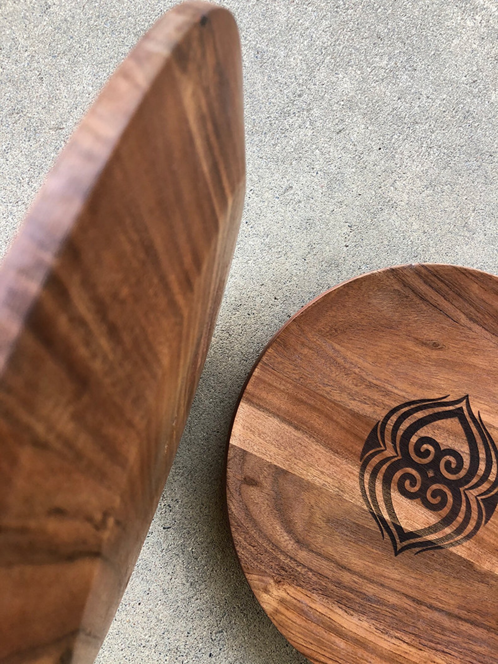 Plater/server/tray - Acadia Wood - African Adinkra Symbols: Asase Ye ...