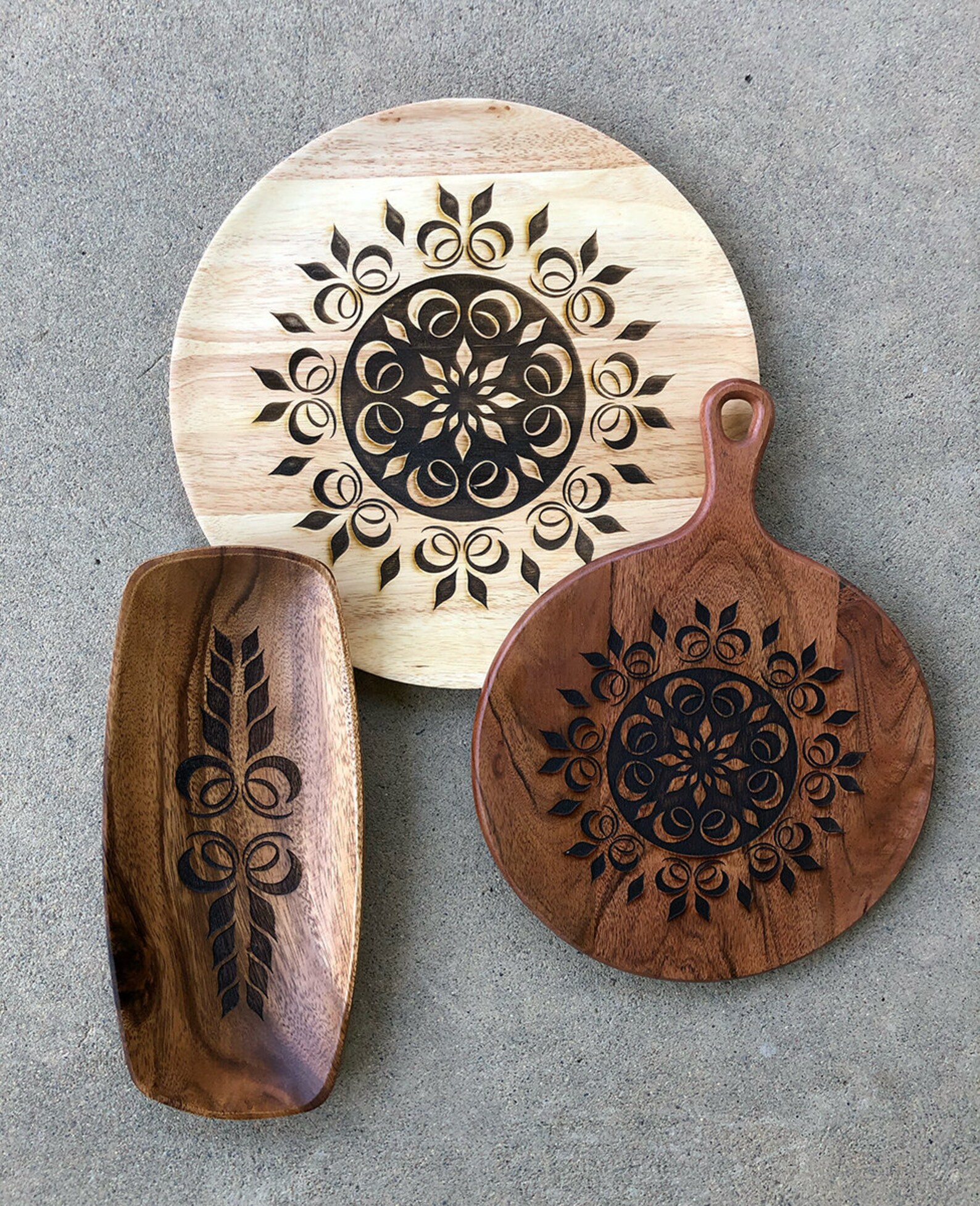 Plater/server/tray - Acadia Wood - Wheat Design Created to Represent ...