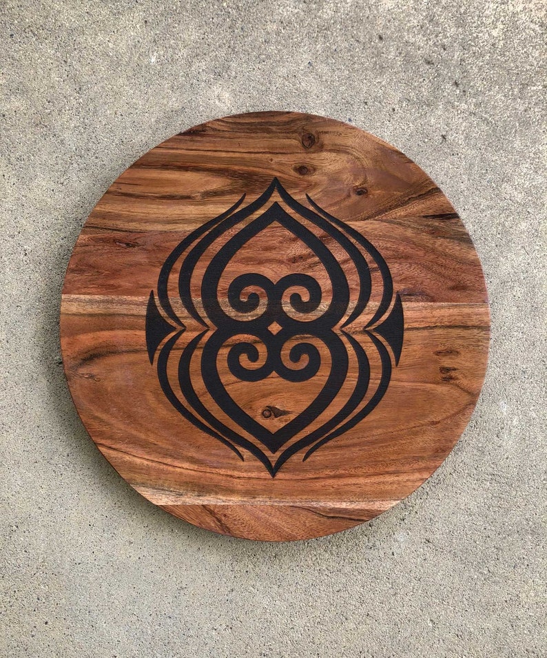 Plater/server/tray - Acadia Wood - African Adinkra Symbols: Asase Ye ...
