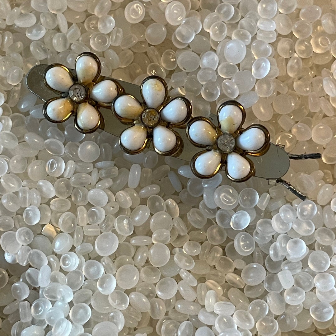 Vintage Barrette, White Flowers ,plastic Flowers, Brass Setting ...