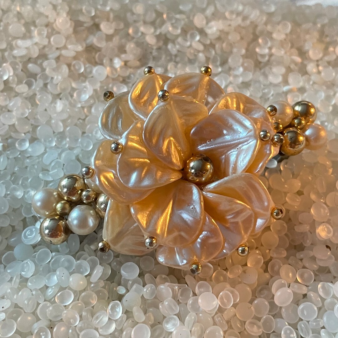 Vintage Barrette, Peachy Pearls Flowers Petals , Soft Peachy Leaves ...