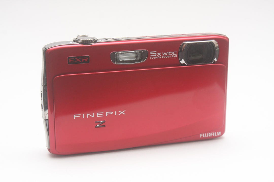 Fujifilm Finepix Z900 EXR Digital Camera 16MP, 5x Zoom, Full HD Video ...