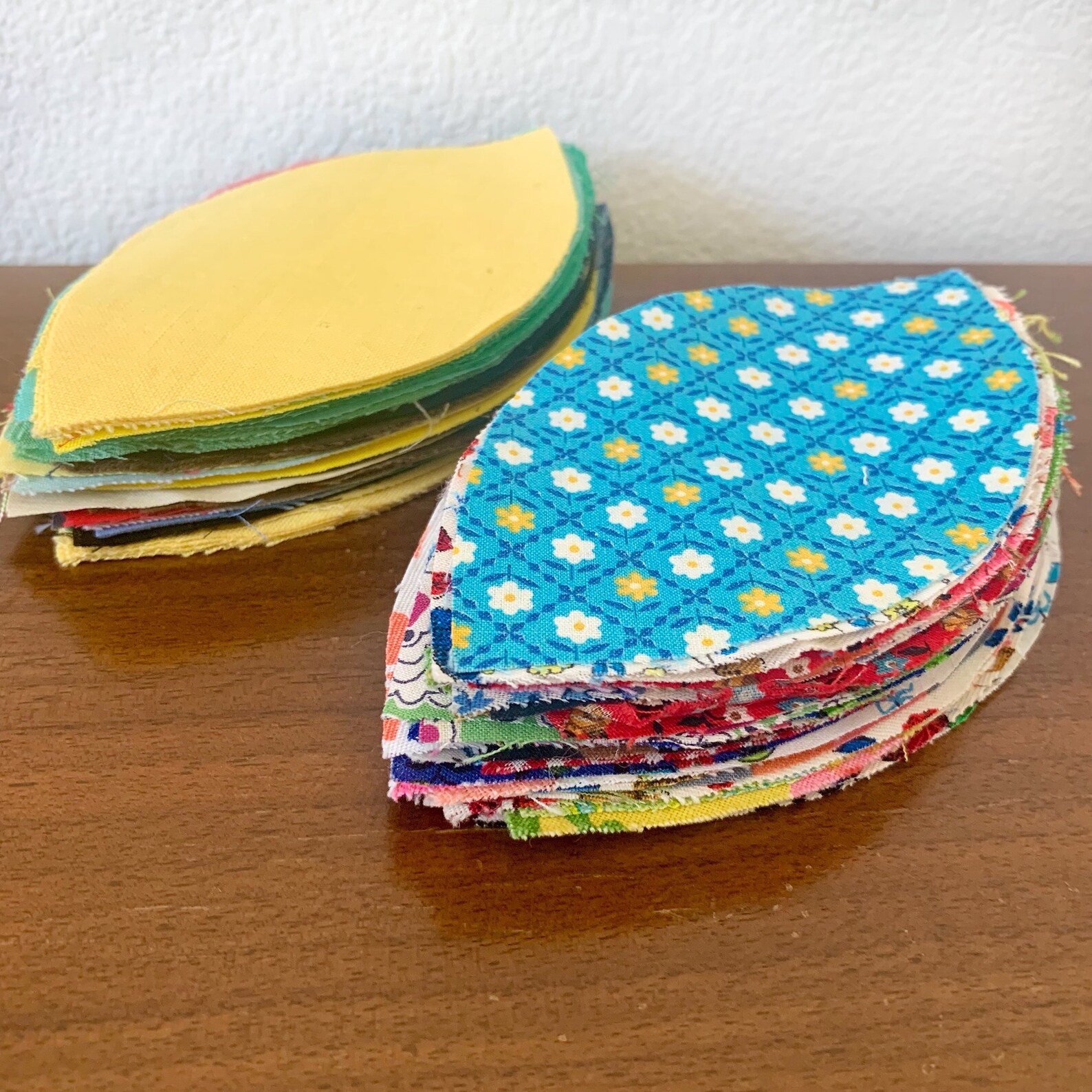 Vintage Petal Quilt Pieces Vintage Calico Fabric Quilt Pieces Vintage ...