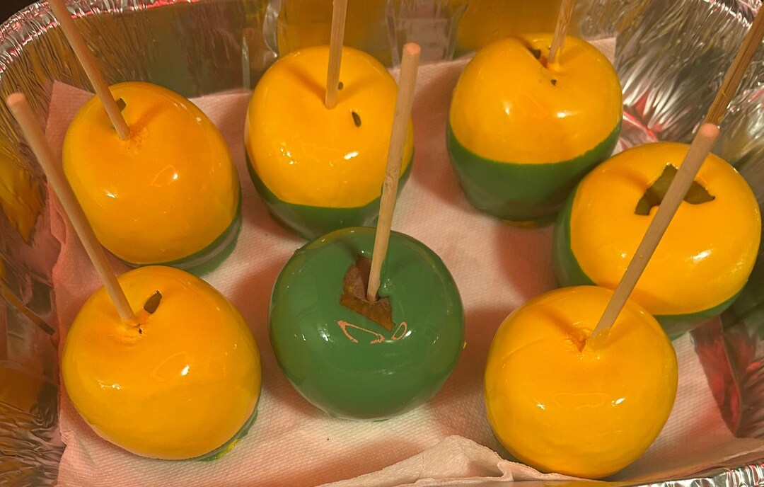 Pineapple Candy Apples - Etsy