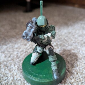 Masked Halo UNSC Marine Figurine Custom Hand Painted Kneeling Pose With ...