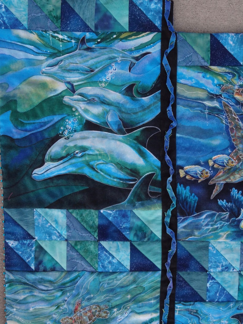 Dolphin Quilt / Ocean Art / Sea Turtle Art Quilt / Dolphin - Etsy