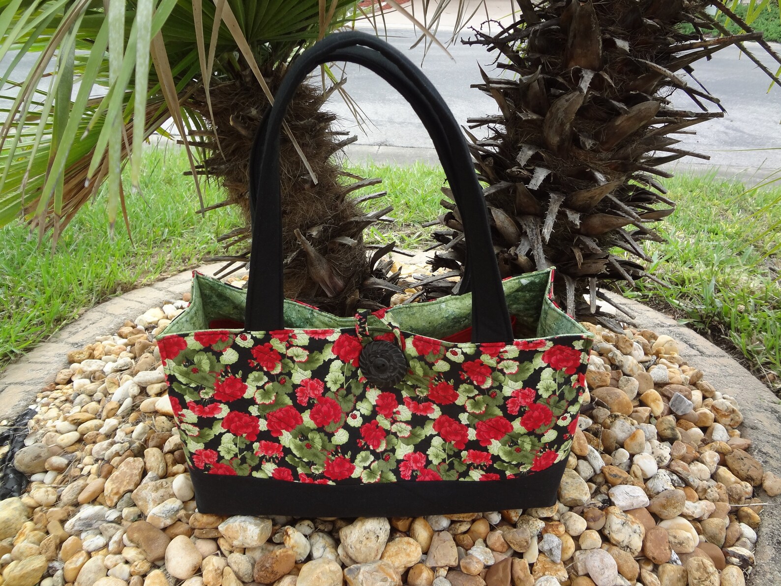 Red Geranium Tote Bag / Floral Quilted Bag / Geraniums and - Etsy