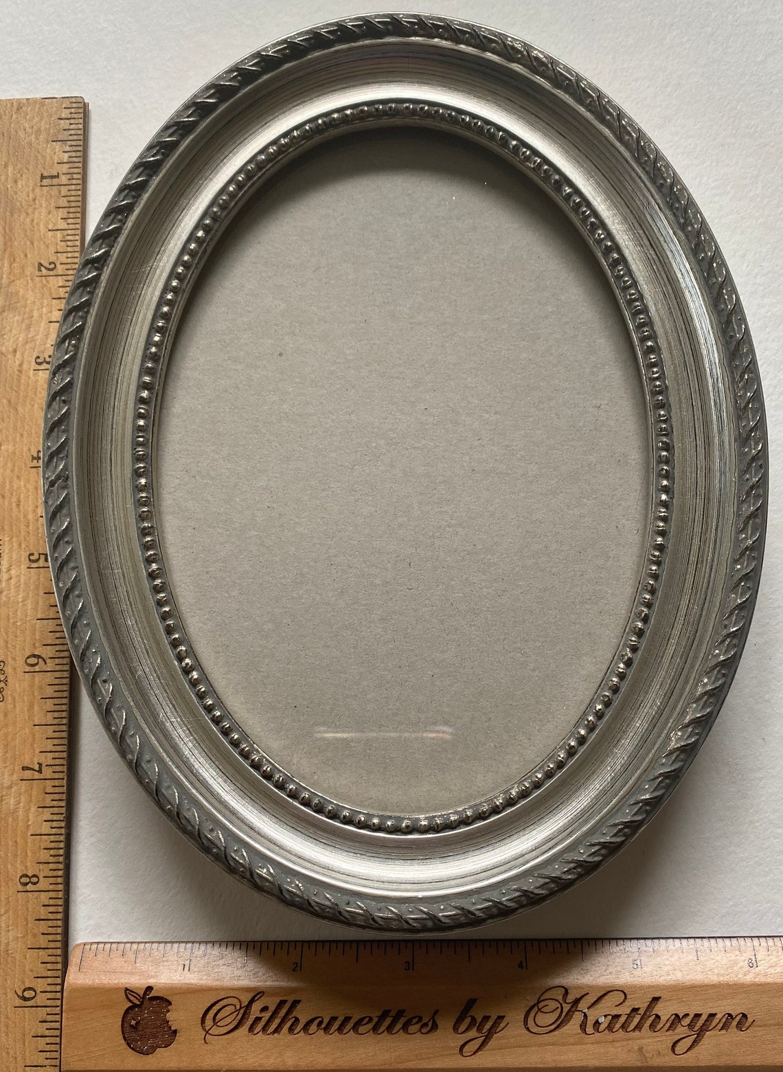 5x7 Silver Oval Wood Frame for Silhouettes - Etsy